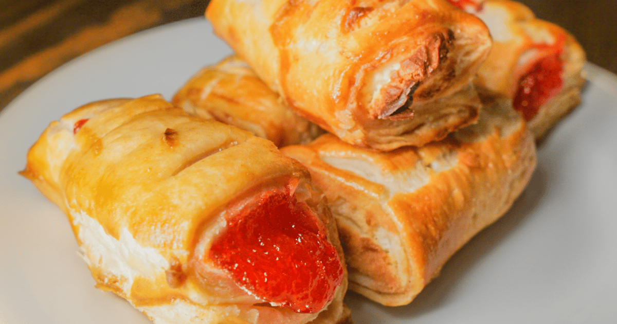 Bandeja De mini Pasteles cubanos Mixta | Mixed mini Cuban Pastries ...