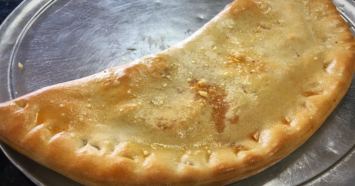 Pizza Turnover - Medium - Pizza/ Stromboli/ Calzones - Healthy Garden ...