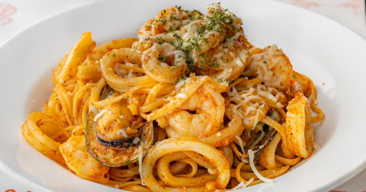 Join Our Team - Cap't Loui - Decatur - Cajun restaurant in Decatur, GA