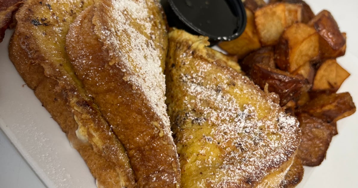 French Toast Breakfast - Breakfast Menu - Alamar Marina, Restaurant ...