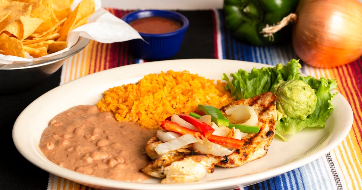 Pechuga De Pollo - Lunch Specials - La Pradera Mexican Restaurant ...