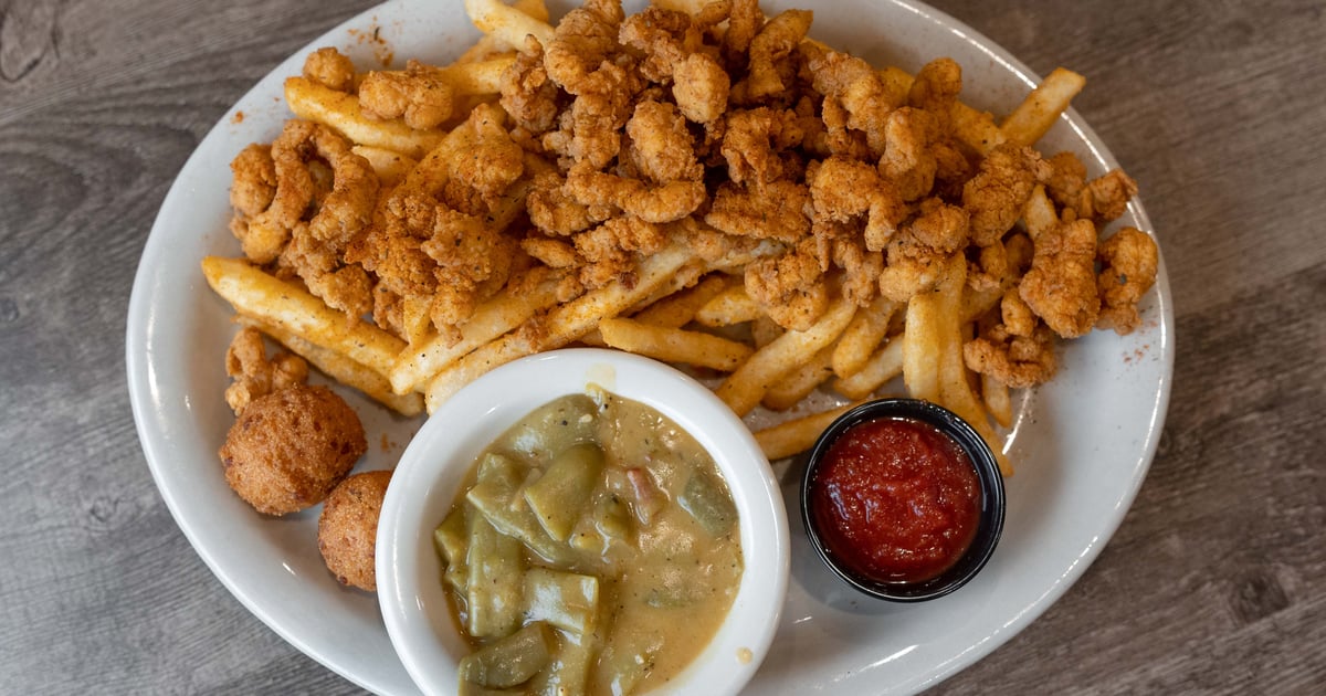 Alligator Platter - Boo rays of new orleans