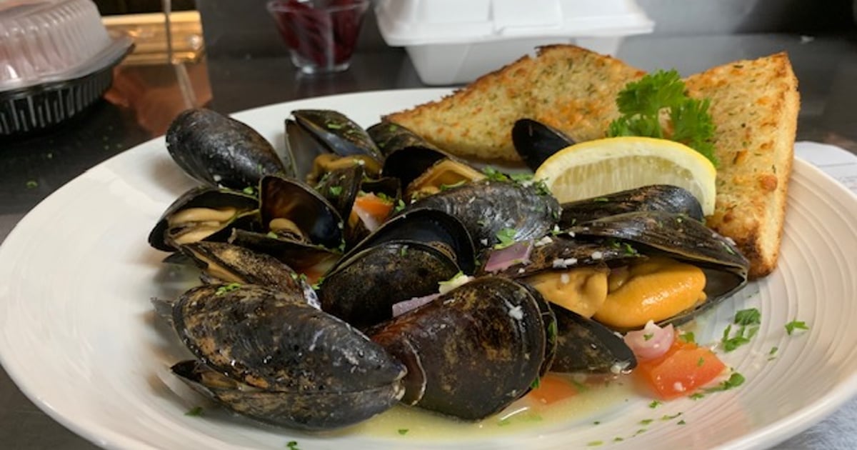 Tuscan Mussels - Oxfords Casual Dining