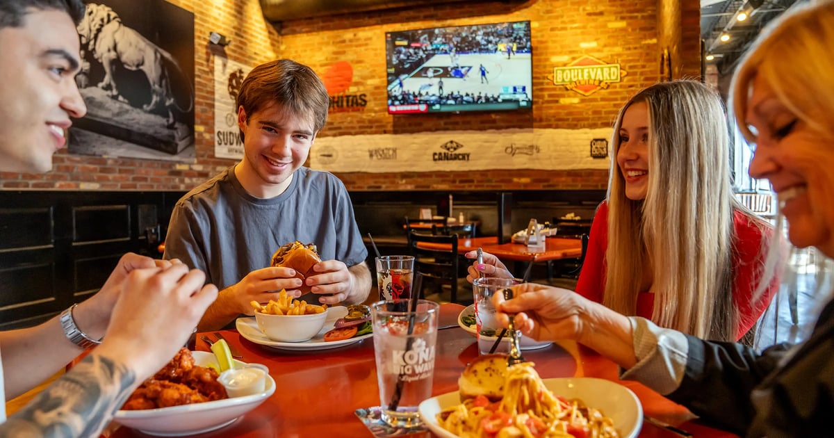 Locations - Three Kings Public House - Pub in MO