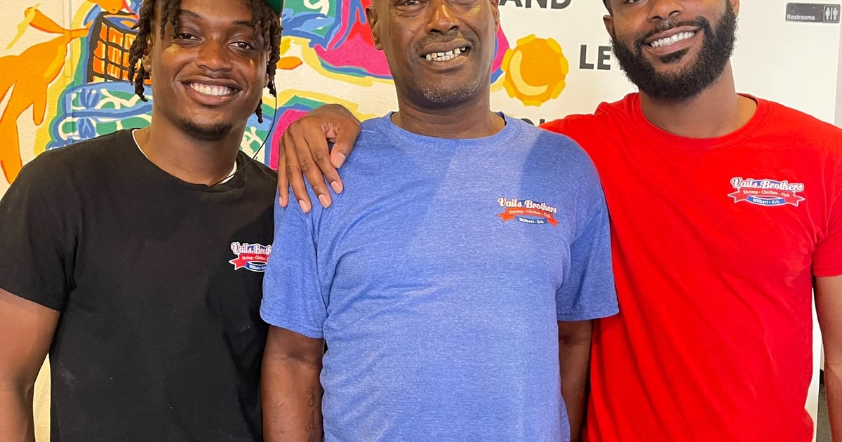 Join Our Team - Vails Brothers Shrimp Chicken & Fish - Restaurant in MO