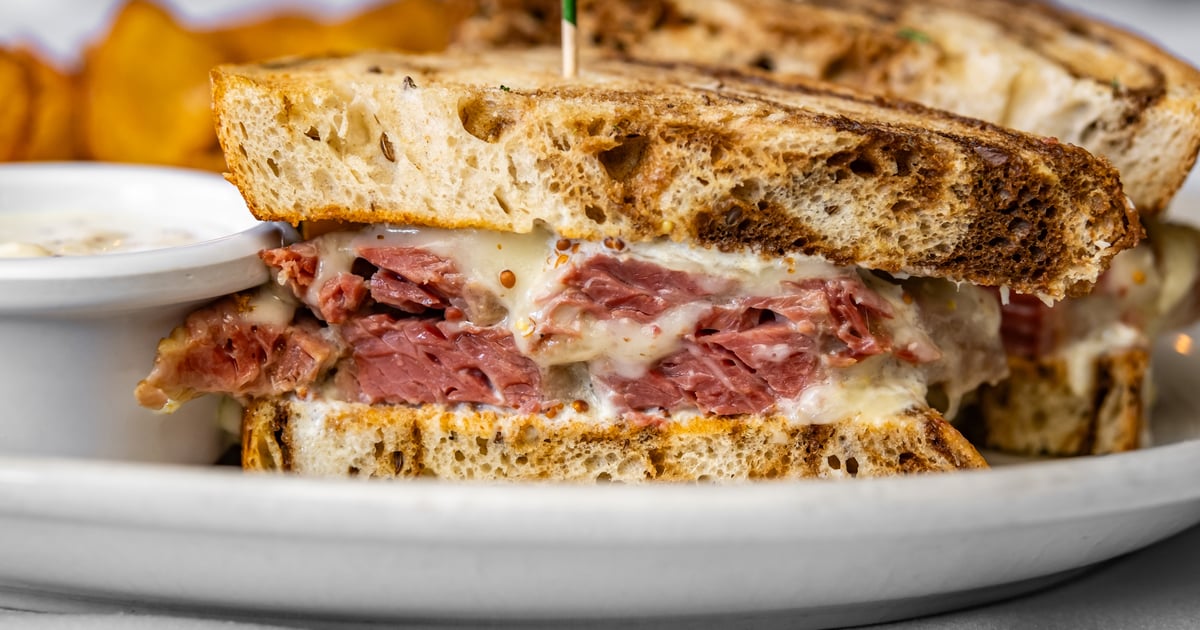 Chief O'Neill's Corned Beef Sandwich - Menu - Chief O'Neill's - Irish ...