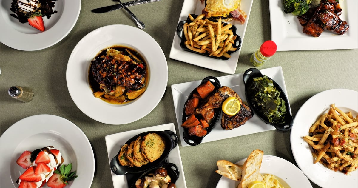 Gallery - Restaurant 10 Bar & Grill - Bar & Grill in Atlanta, GA