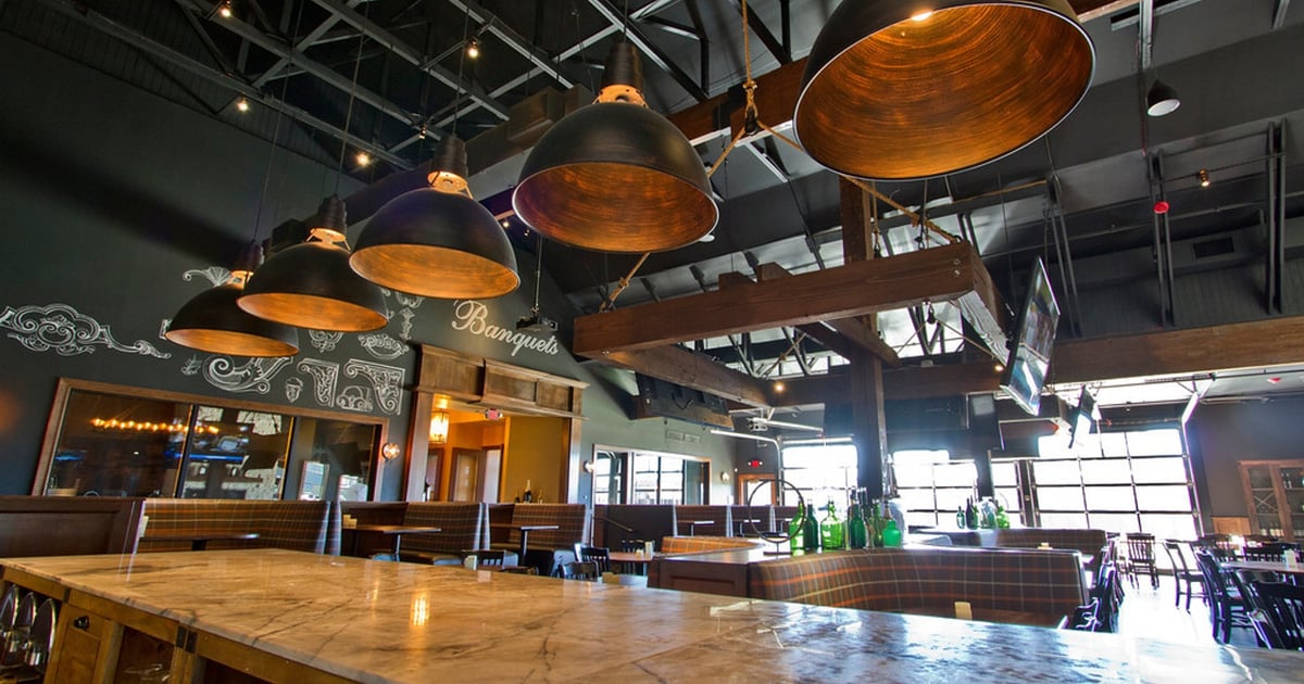 Centennial - ViewHouse Eatery Bar & Rooftop