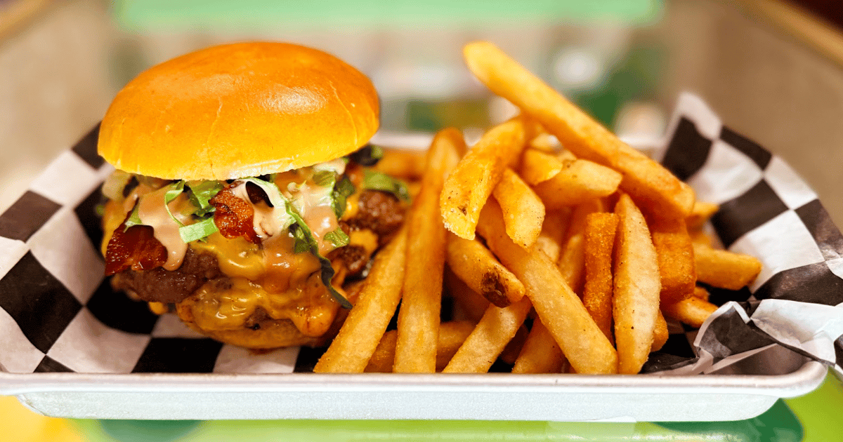 CCW Burger - Can Can Wonderland, St. Paul MN