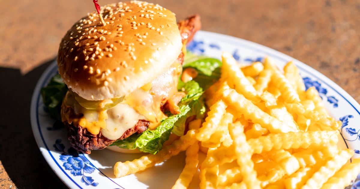 Employment - Best Wings in Denver - Piper Inn Bar & Restaurant Denver ...