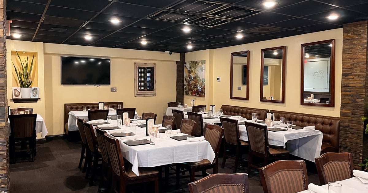 About - MeMe's Bar & Grille