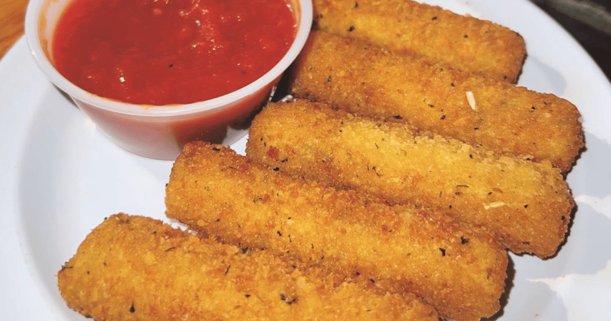Mozzarella Sticks - Giovani's Bar & Grill
