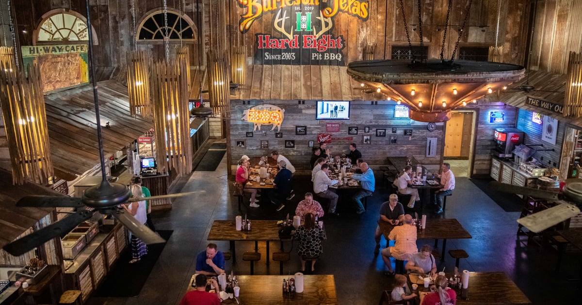 Burleson, TX - Hard Eight BBQ