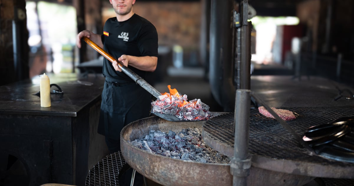Home - Hard Eight BBQ- Best Barbecue Restaurant in TX