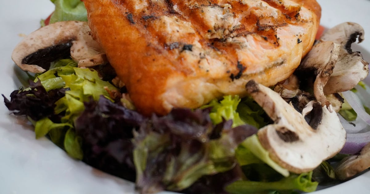 Salmon Spring Salad - Dinner Menu - Hasta La Pasta - Restaurant in Katy, TX