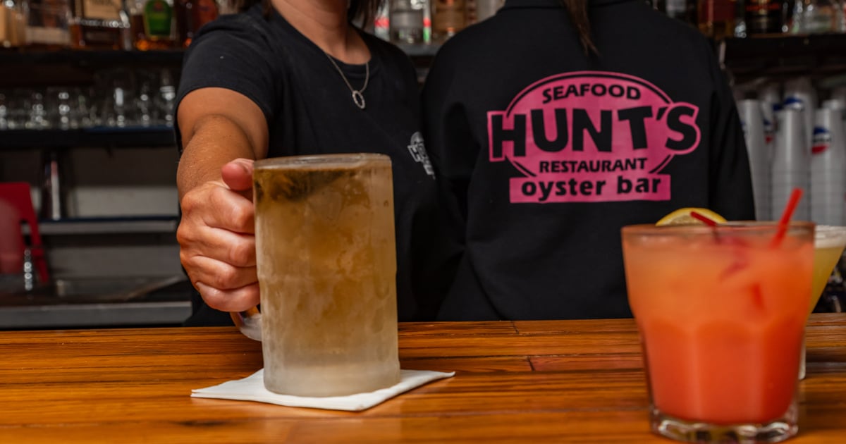 Join Our Team - Hunt's Restaurant & Oyster Bar Dothan - Seafood ...