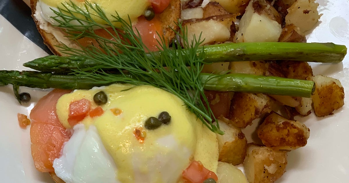 Nova Lox Benedict - Breakfast - Rhody Hen Cafe - Breakfast Restaurant ...