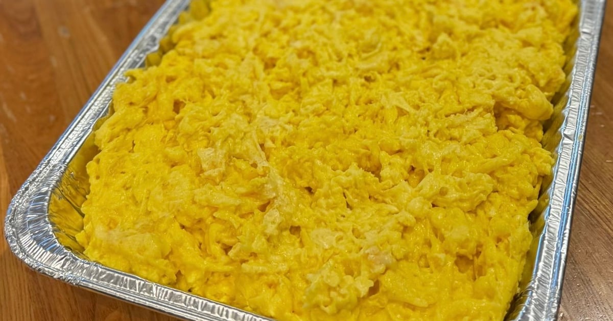 Scrambled Eggs Family Style - Eggy's Diner