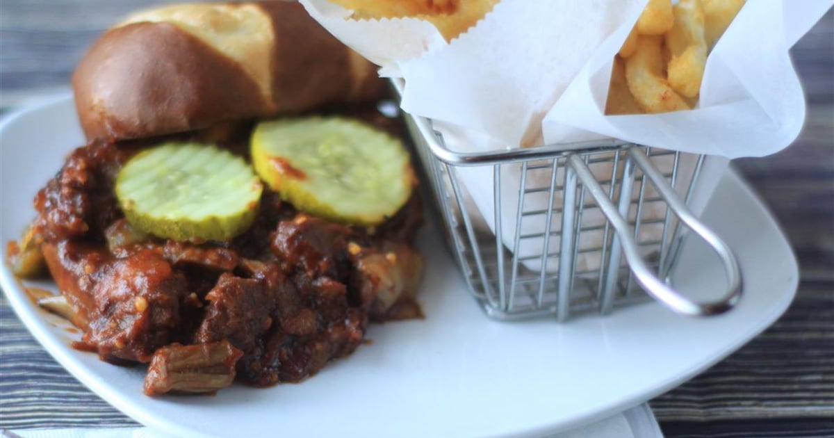 BBQ Jack Fruit Sandwich - Neil St. Blues - Soul Food Restaurant in ...