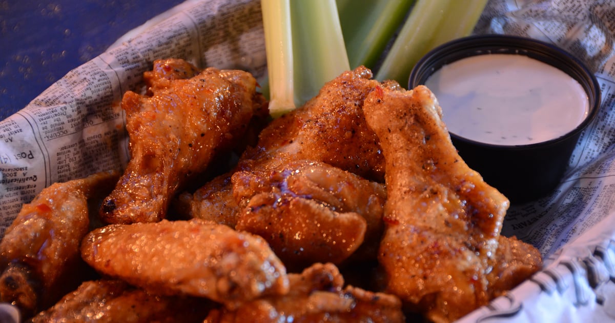 Bone-In Chicken Wings - Pizza Pub