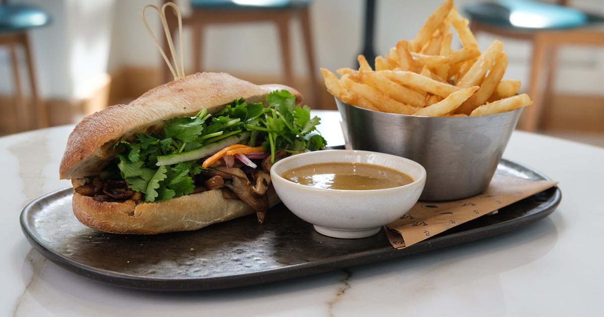 Gallery - Birdie's Barroom & Kitchen - Raleigh, NC