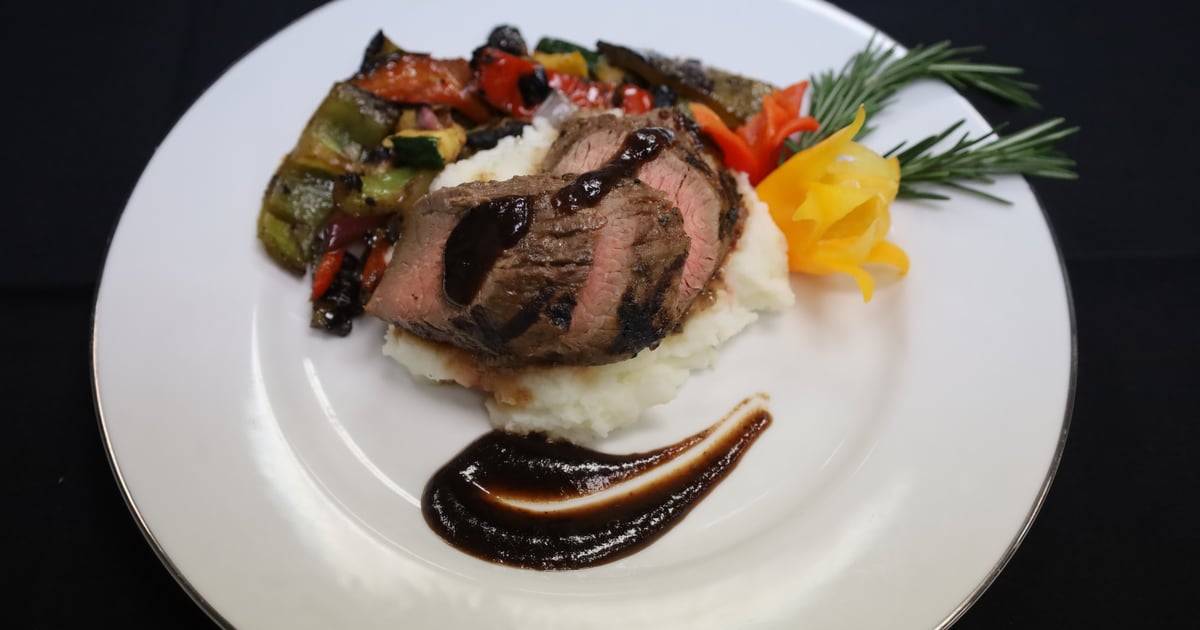 Beef Tenderloin Medallions Buffet - Hot Buffets - Encore Catering ...