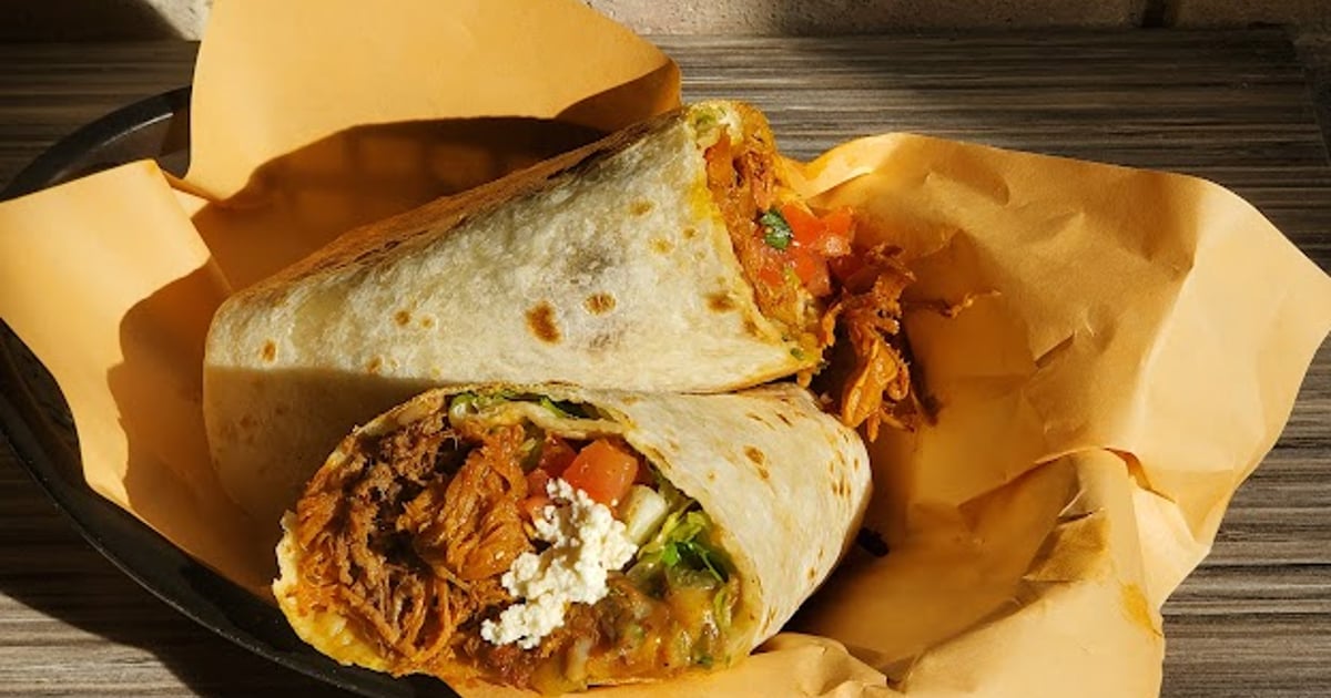 Fajita Burrito - Burrito Splendido - Mexican Restaurant in MB