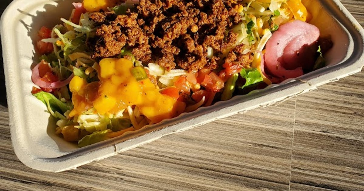 Ground Chorizo Sausage Salad - Burrito Splendido - Mexican Restaurant in MB