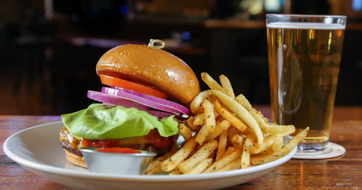 *SLB Burger - Sporting Life Bar - Sports Bar in NV