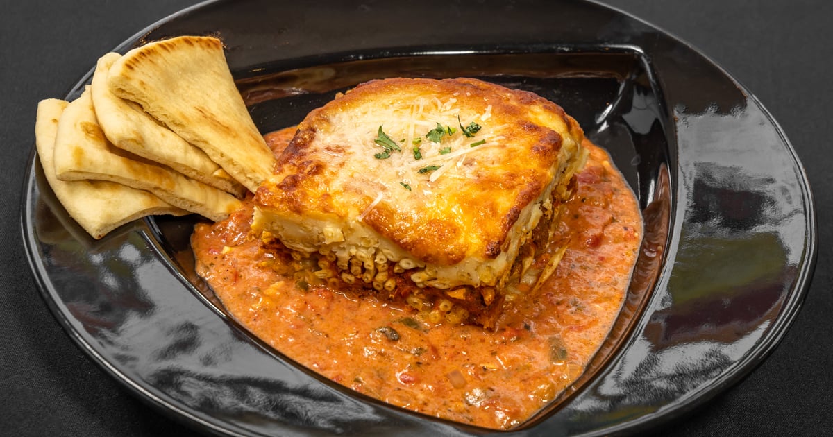 L - Pastitsio - Kafé Neo Woodstone Taverna (Kafé Neo Woodstone Group ...