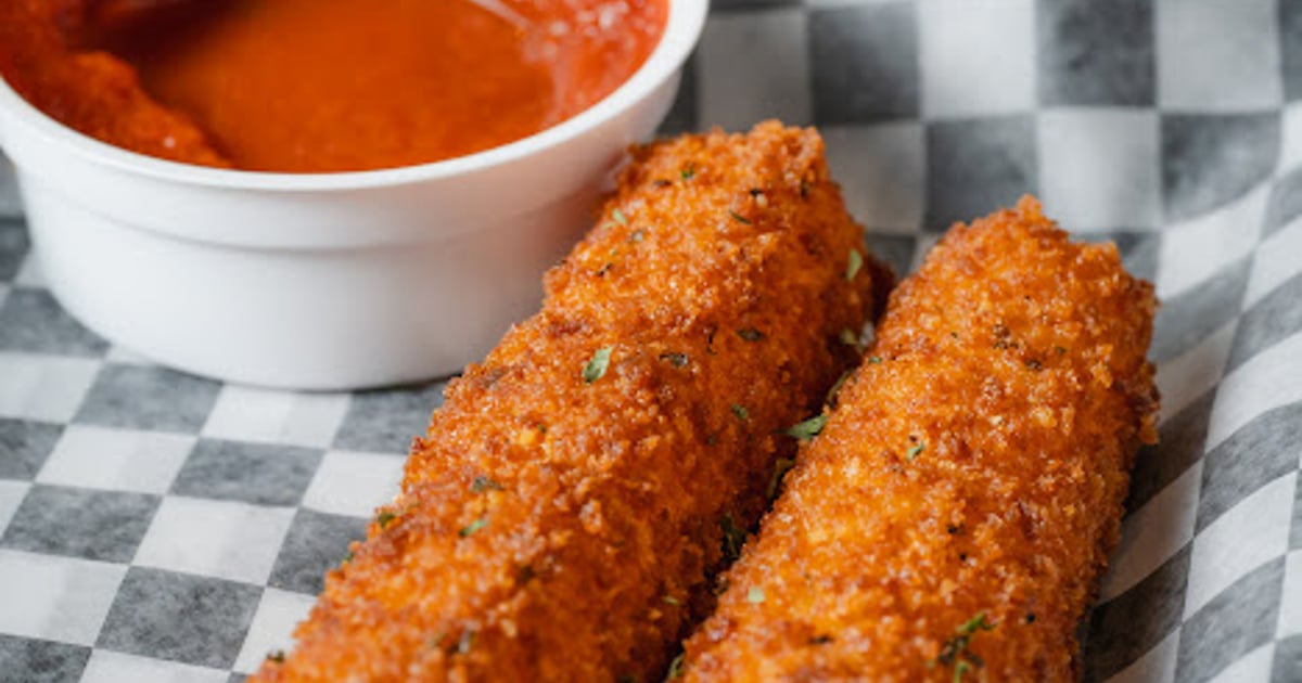 Mozzarella Sticks - Menu - Wings N' Wine