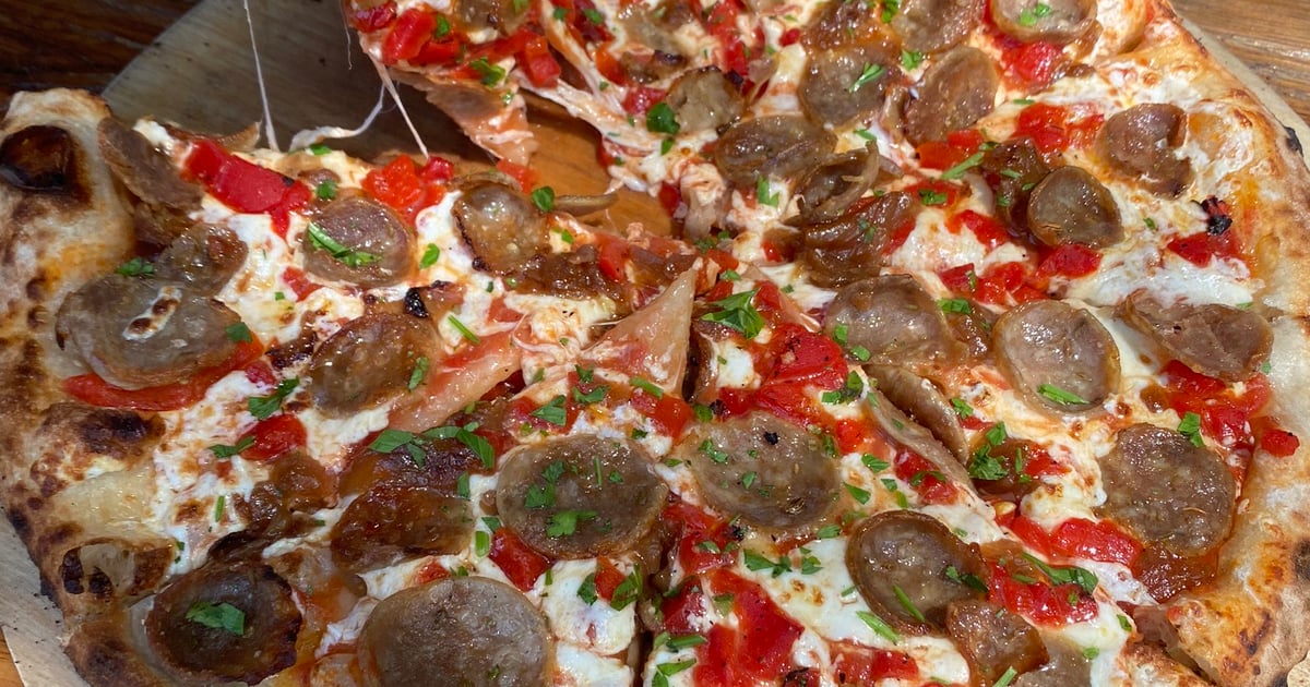 SAUSAGE & PEPPERS - Mobile Pie Truck