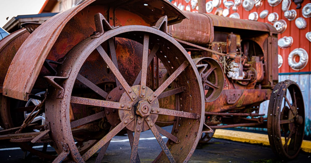Rusty Tractor Family Restaurant - Diner in Elma, WA