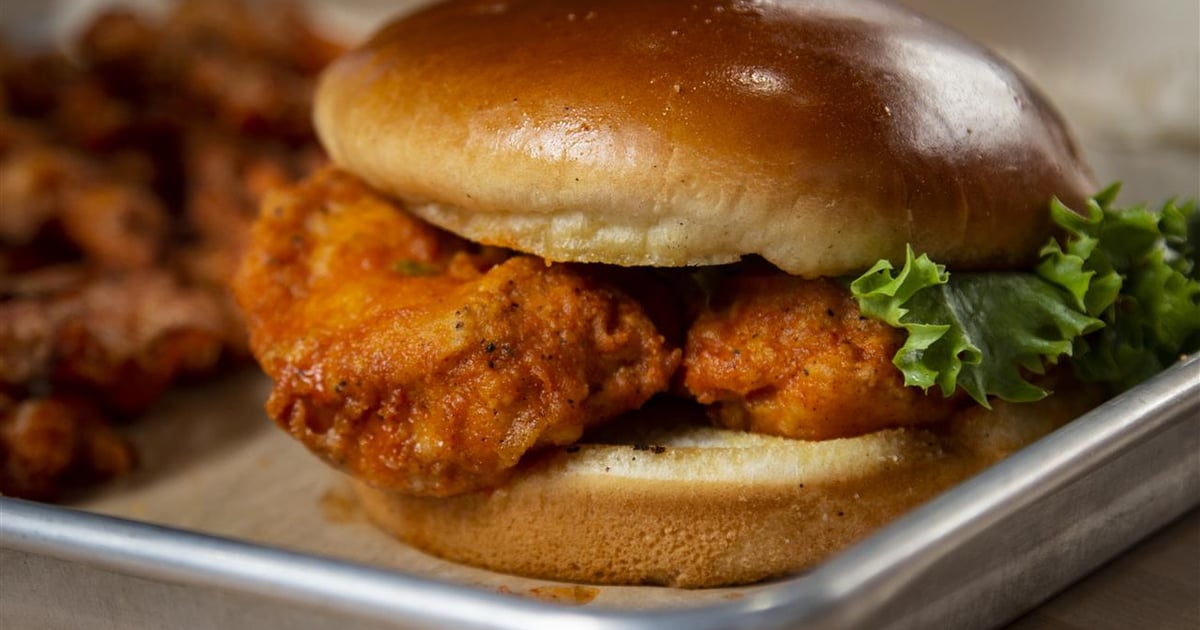 Buffalo Chicken - Dinner Menu - Mojos - Restaurant in Dyersburg, TN