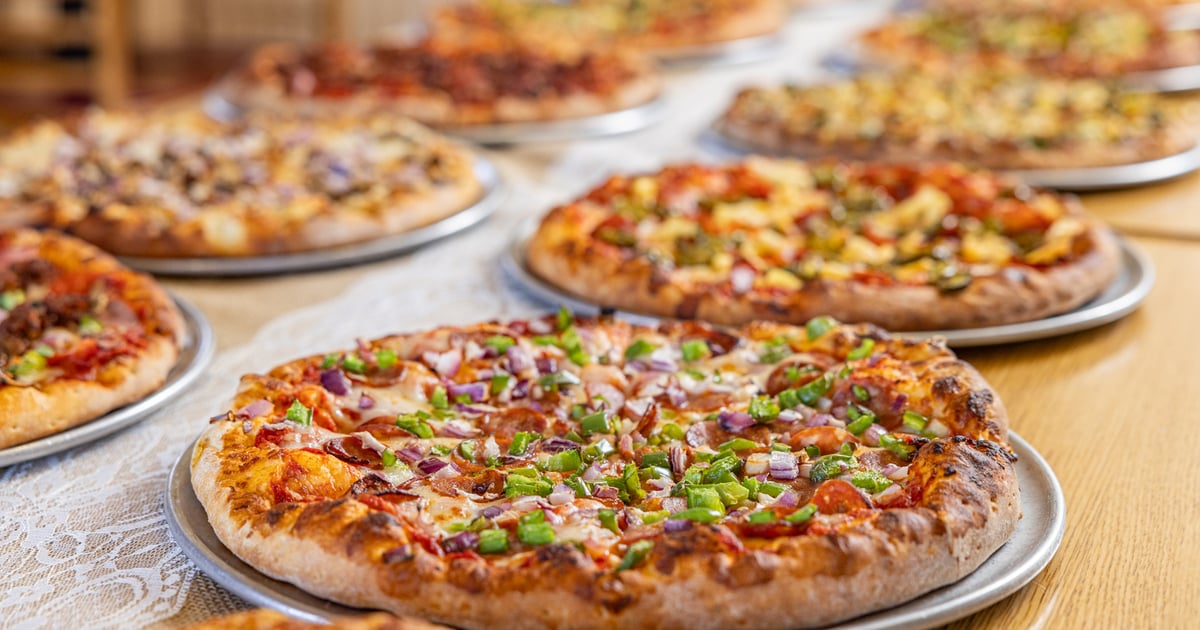 COWBOY PIZZA CC - Pizza Restaurant in Templeton, CA