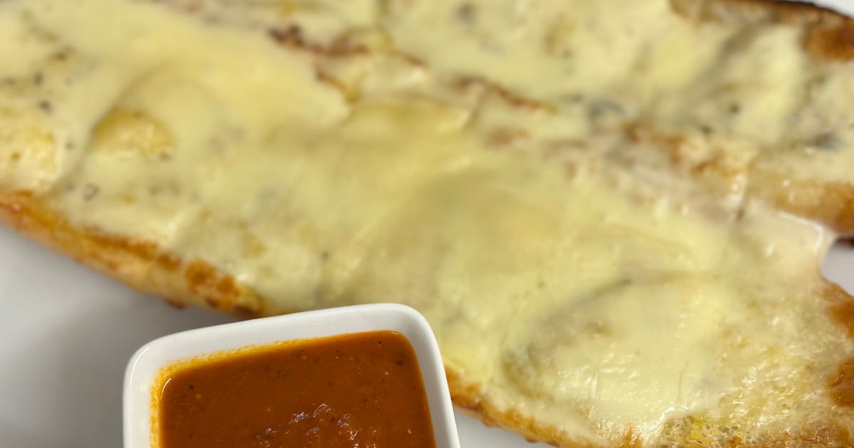 Mozzarella Garlic Bread - Popei's Clam Bar - Seafood Restaurant in ...