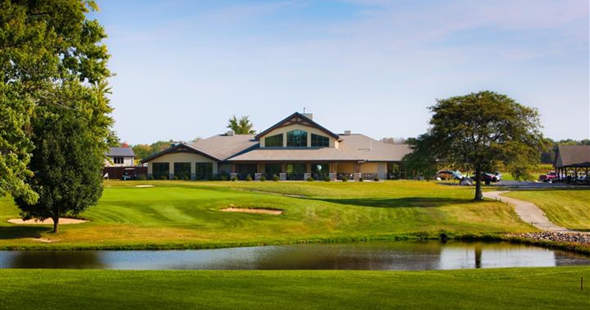 About Us - The Watering Hole at Oak Run - Restaurant in IL