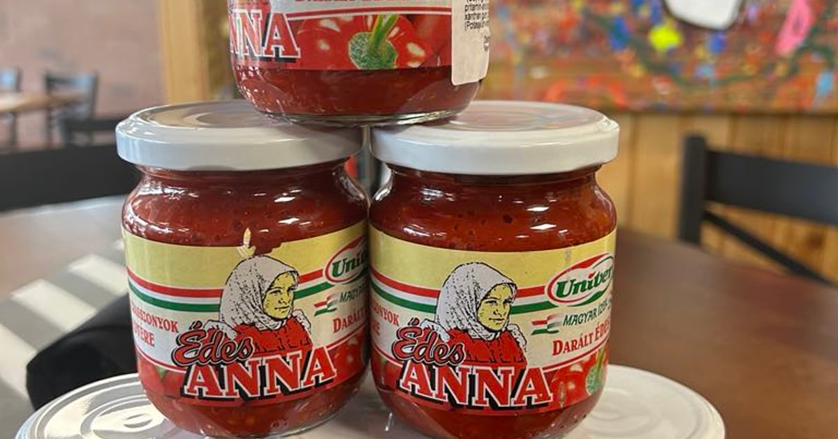 Univer Édes Anna - crushed paprika - Vernona Gourmet: Hungarian ...