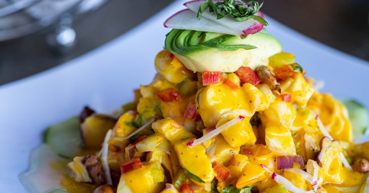 El Pacifico Seafood Restaurant & Sushi Bar