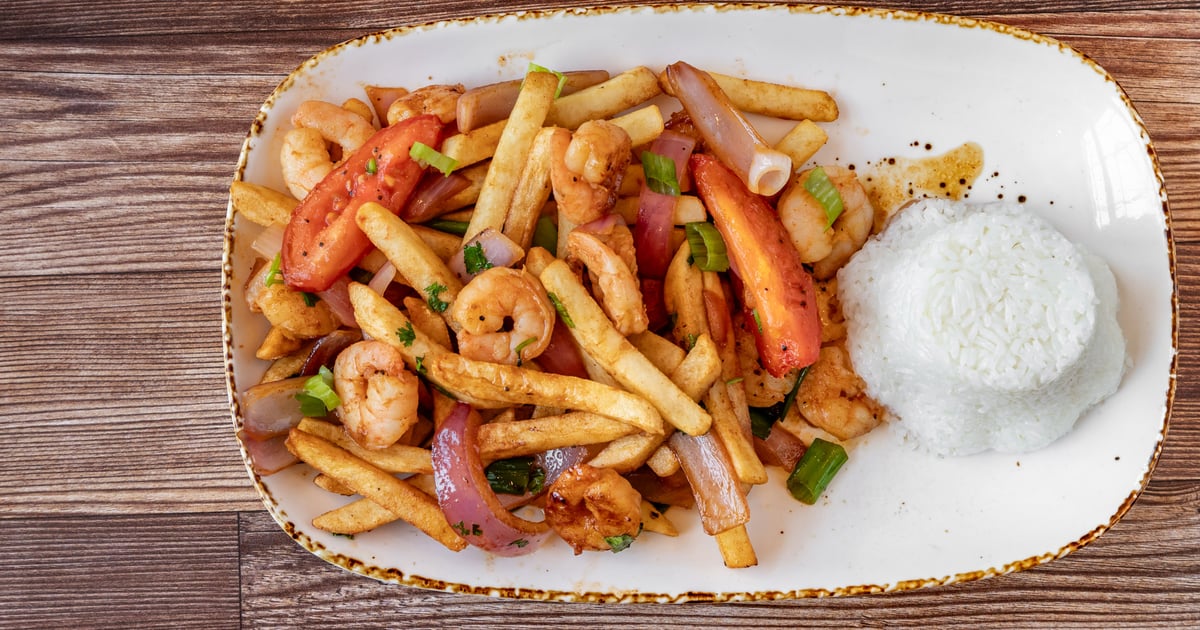 Saltado de Camarones - El Pollo Inka