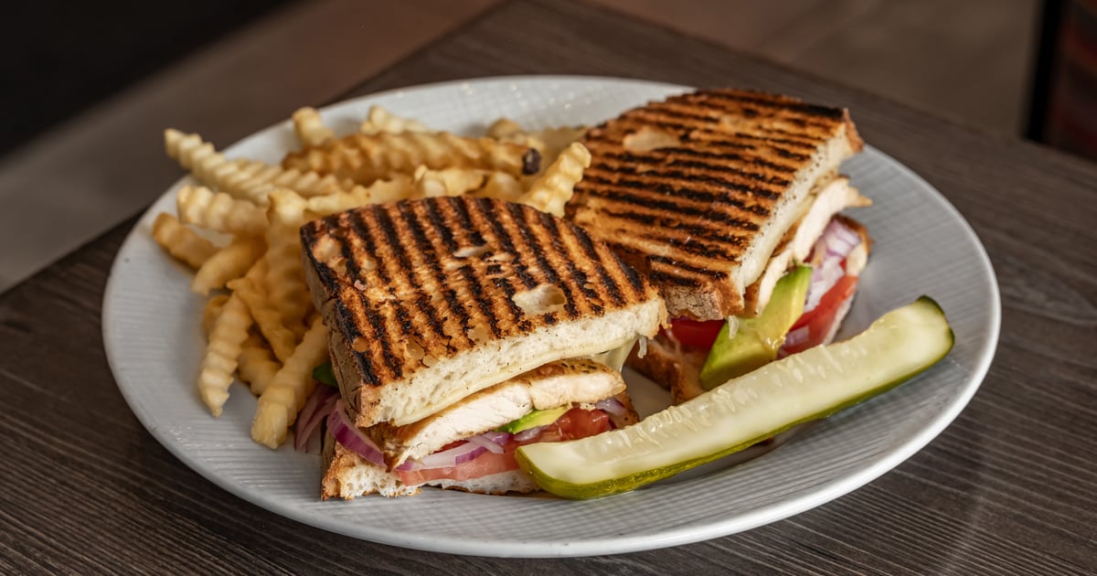 Join Our Team - Griddle 24 | Best 24-Hour Diner | Chicago, IL