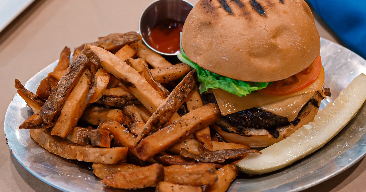 Classic Burger - The Miner's Apron - Restaurant & Catering in Mine Hill, NJ