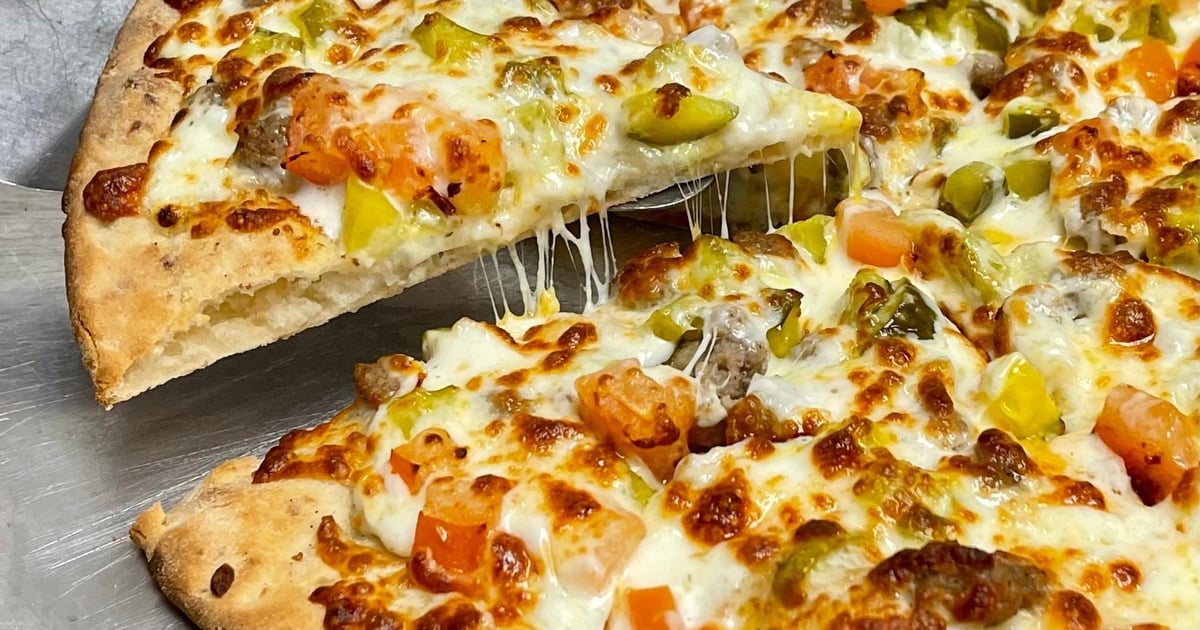 Medium 1 Topping Pizza with Gluten Free Crust - MoJo's Hometown Pizza ...