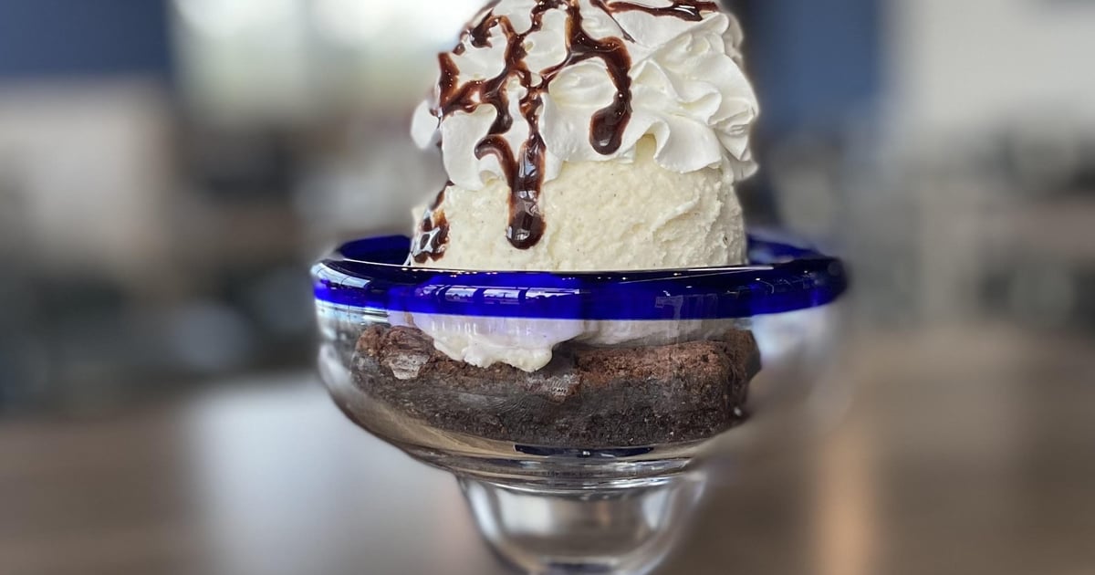 Brownie Sundae - Blu Burger Grille - Burger Joint in Scottsdale, AZ