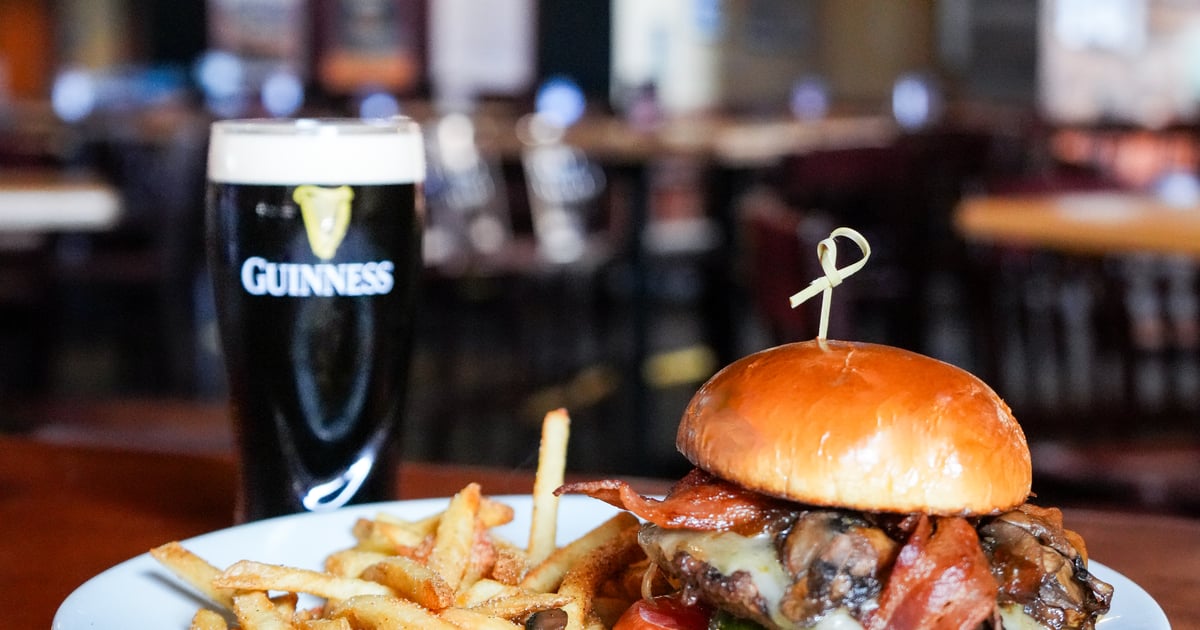 Jack Daniels Burger - Fox & Hound - Bar & Grill