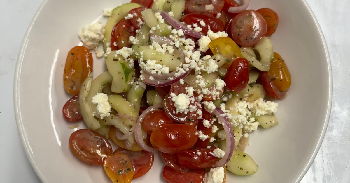 tomato cucumber salad - Daily Menu - Graffiti Pasta