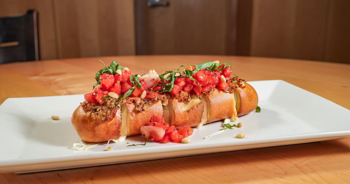 Contact Us - bb's Restaurant and Bar - Serving lunch and dinner, with ...