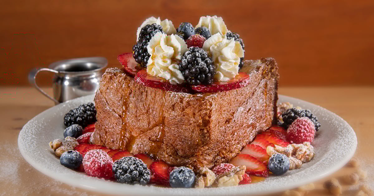 Urth Caffé - European-style café