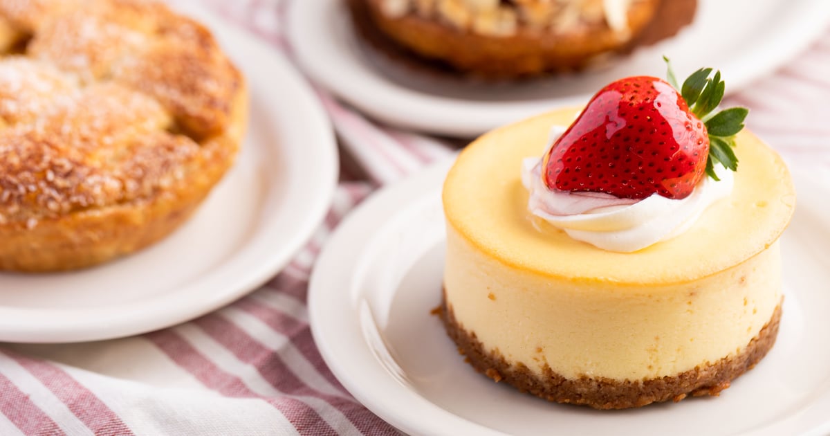 Customer Service - Urth Caffé - European-style café