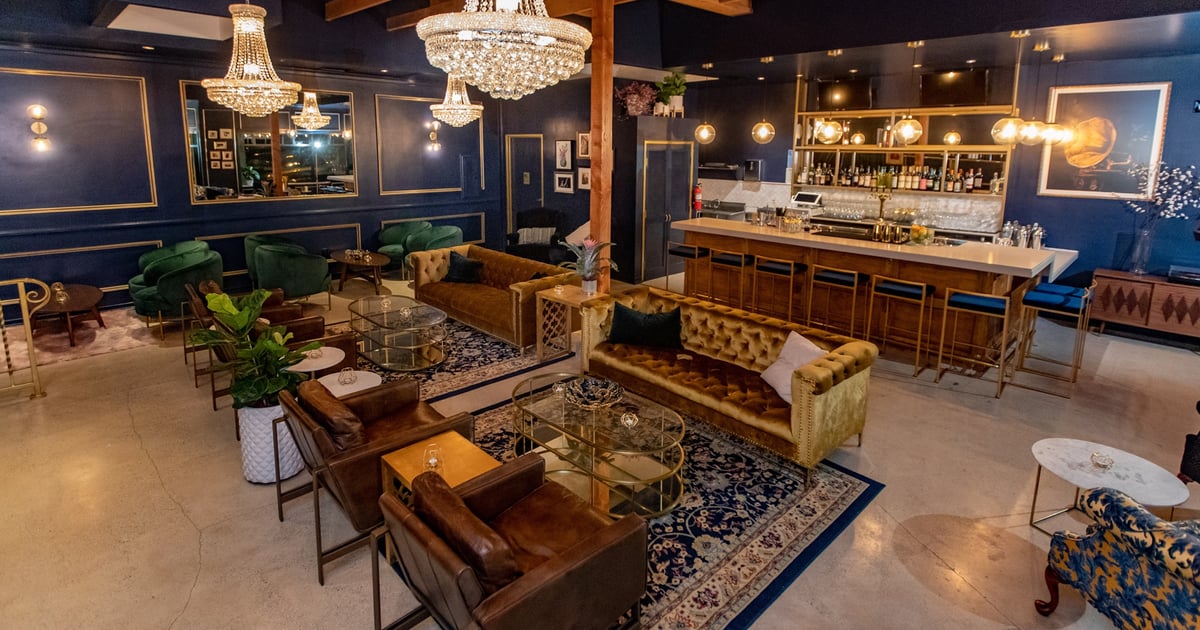 Rocks & Drams - Restaurant Bar in Ventura, Ca